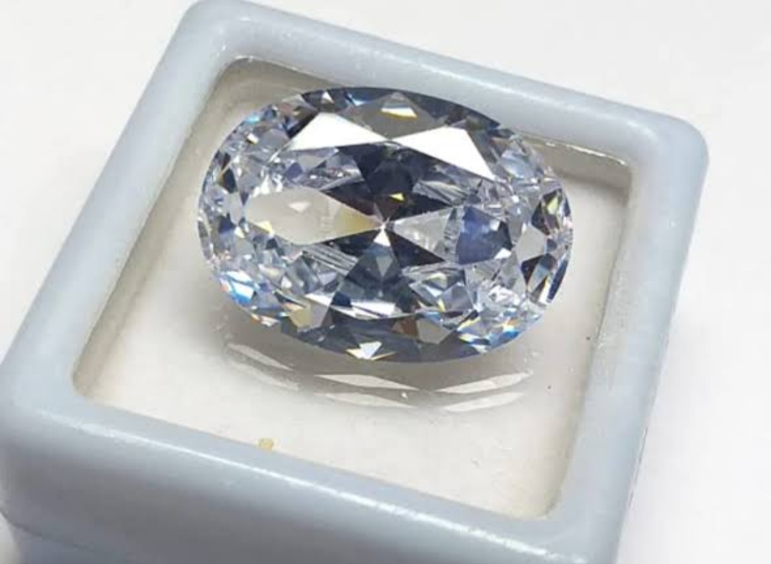 Benefits Of Jarkan Stone In Hindi |जरकन स्टोन के फायदे इन हिन्दी